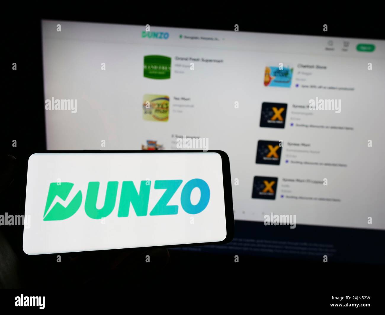 Dunzo logo hi-res stock photography and images - Alamy