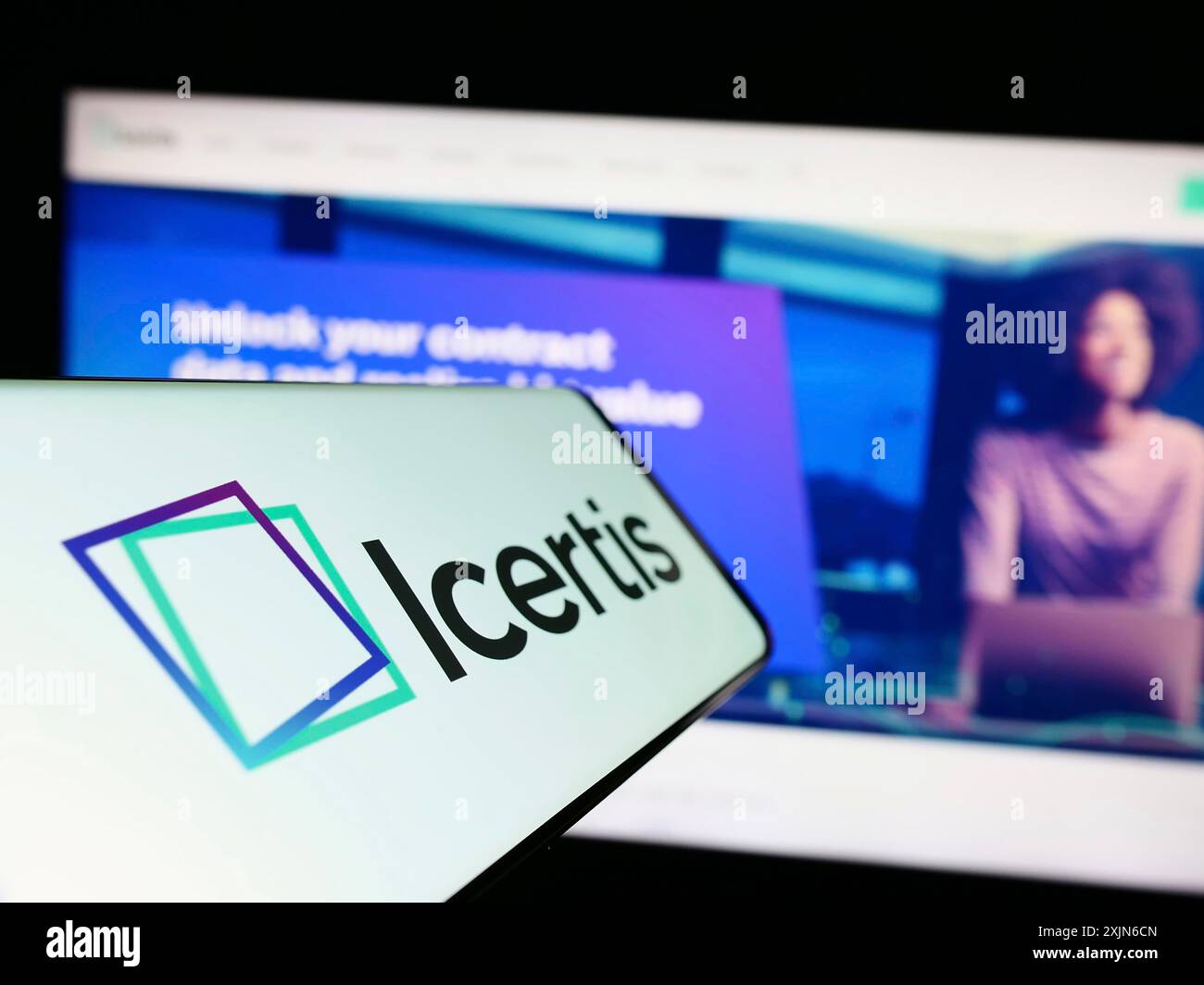 Icertis logo hi-res stock photography and images - Alamy