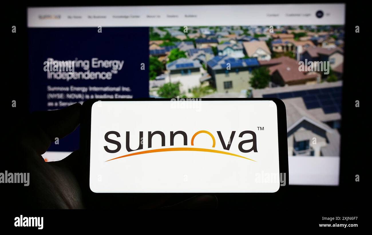 Logo sunnova hi-res stock photography and images - Alamy