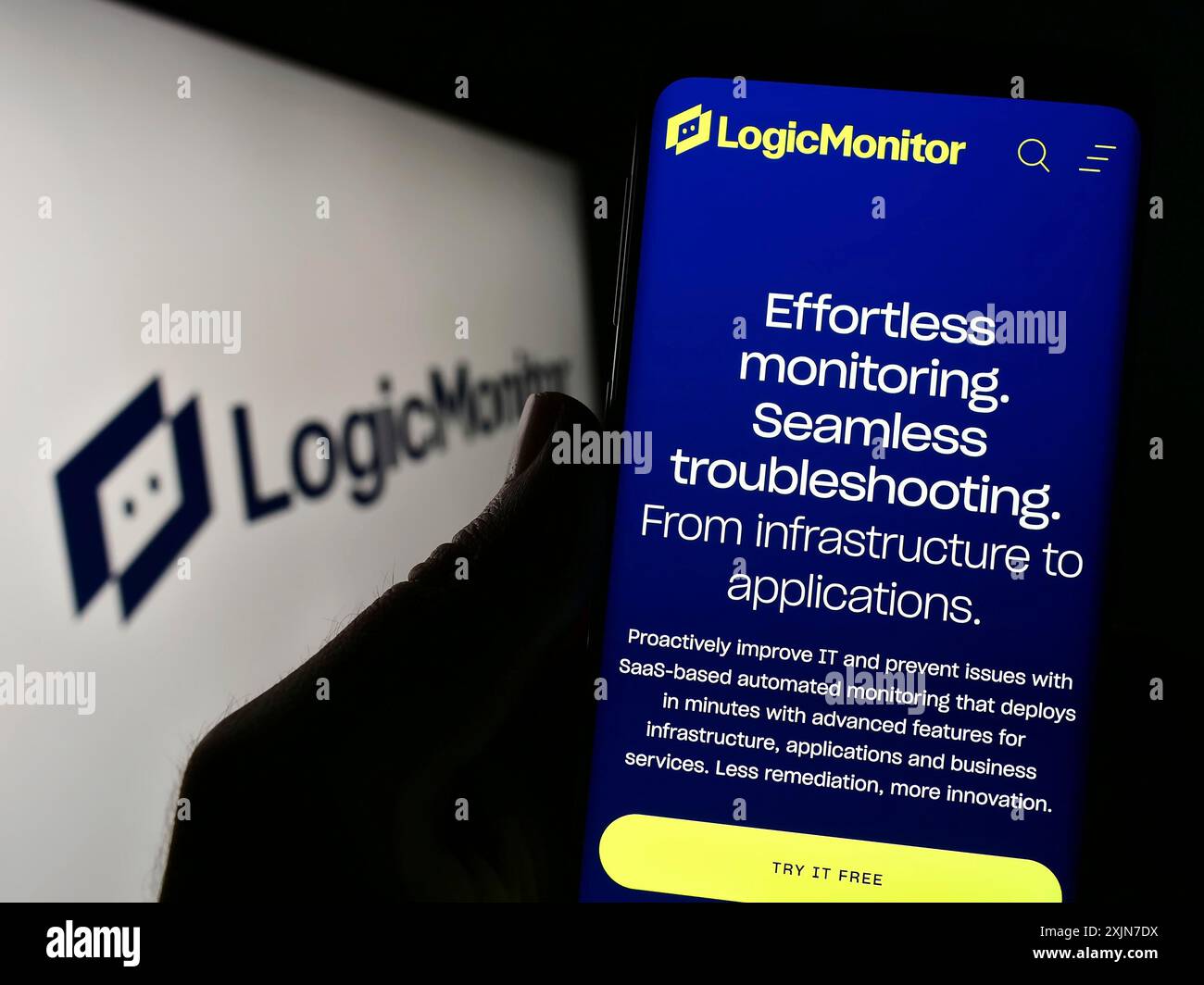 Logicmonitor logo hi-res stock photography and images - Alamy