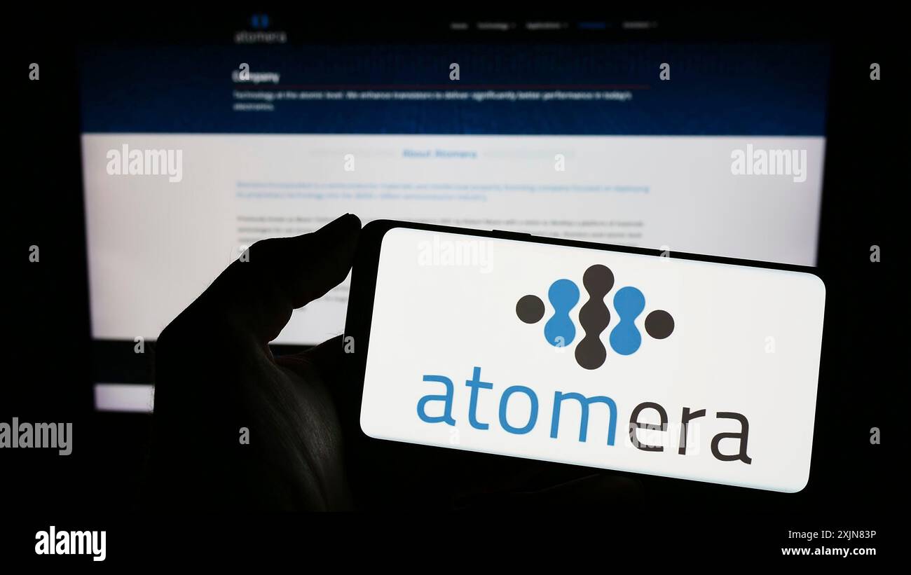 Logo atomera hi-res stock photography and images - Alamy