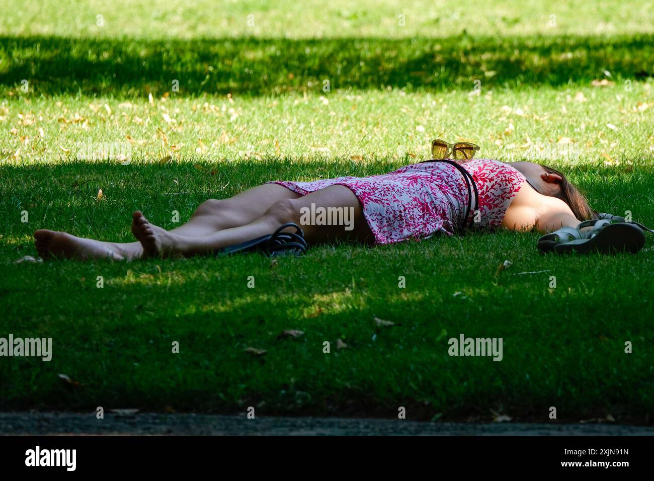 Hyde Park, London. 19th July 2024. The hottest day of the year so far ...