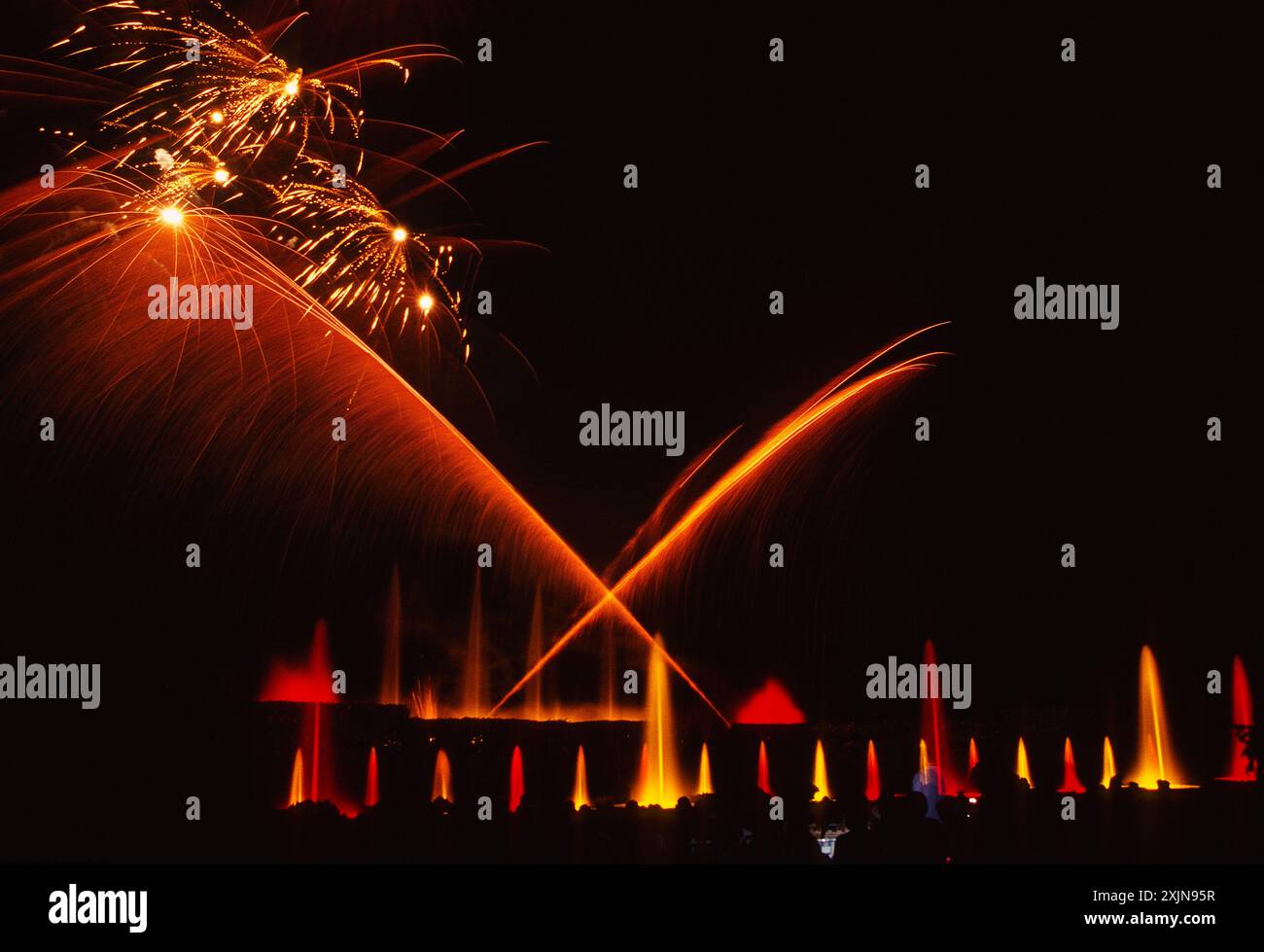 Fireworks, lights and fountain display, Longwood Gardens, former Du ...