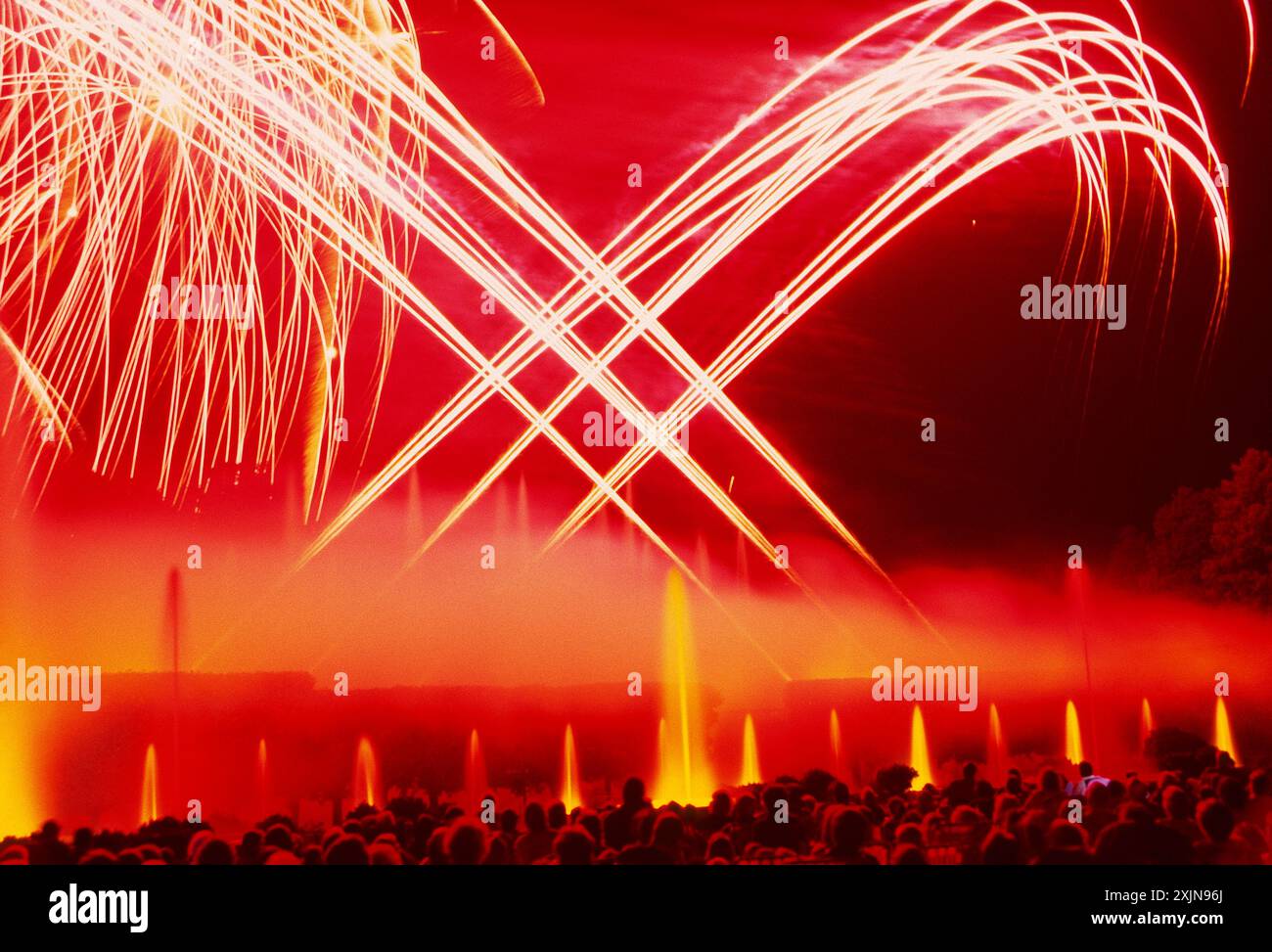 Fireworks, lights and fountain display, Longwood Gardens, former Du ...