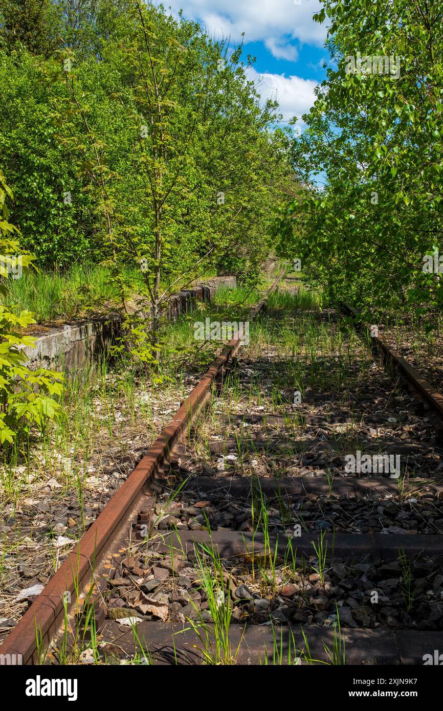 Transportation railway station platform railway track damaged hi-res ...