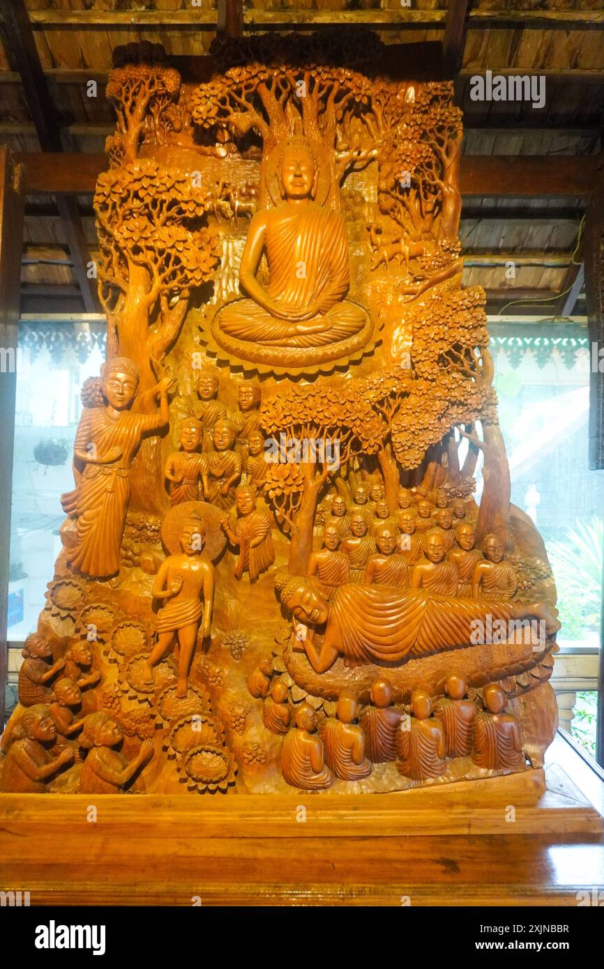 Wood carvings at The gold Temple in Wat Prathat Doi Suthep, Thailand ...