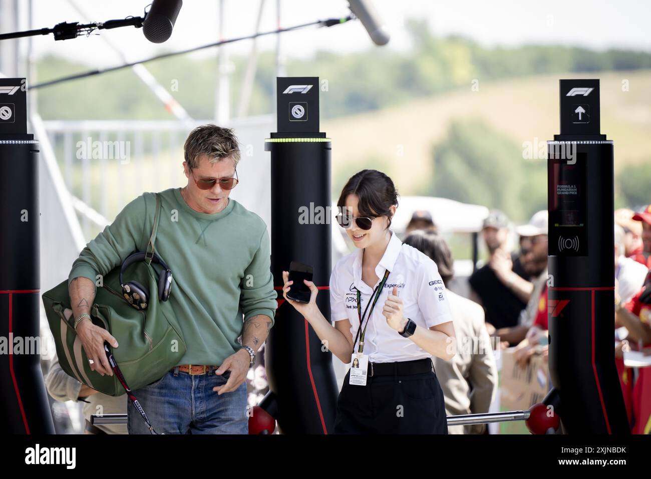 Brad pitt f1 hi-res stock photography and images - Alamy