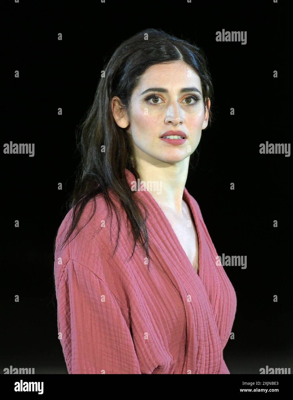 Aufführung des Theatersücks Jedermann auf der Bühne am Domplatz in ...