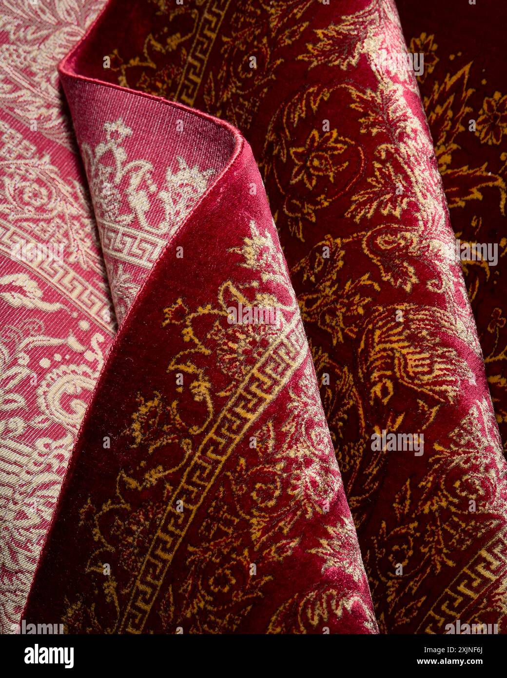 Persian carpet texture hi-res stock photography and images - Alamy