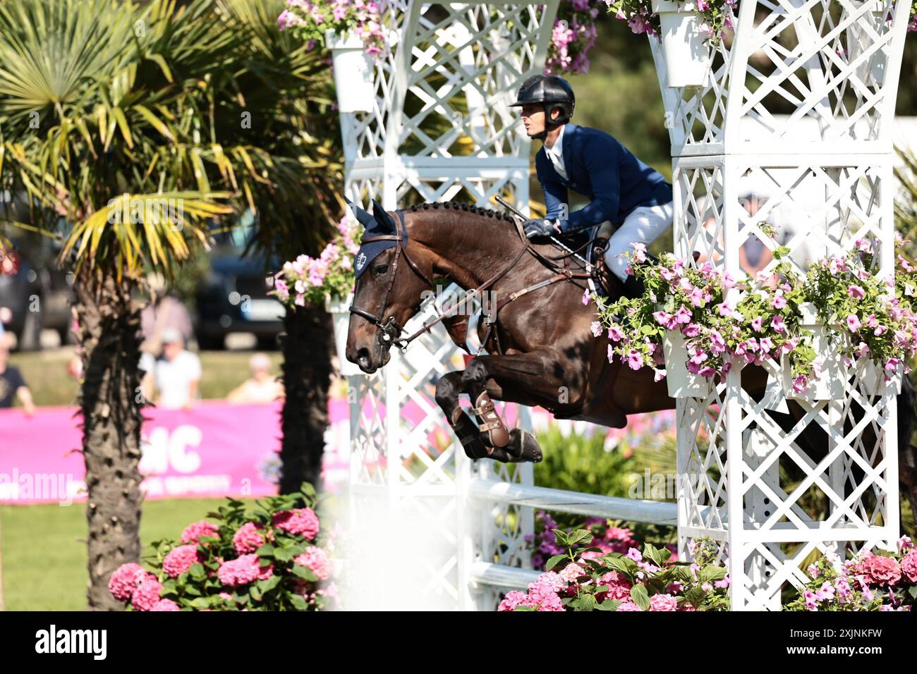 Julien Gonin of France with Valou Du Lys during the CSI5* Prix Mars ...