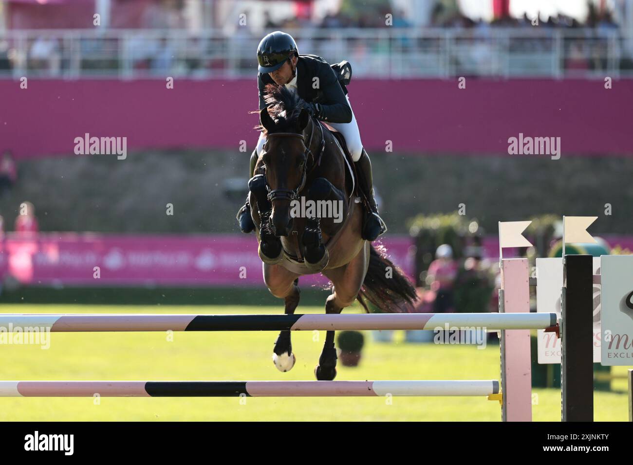 Julien Epaillard of France with Donatello D'Auge during the CSI5* Prix ...