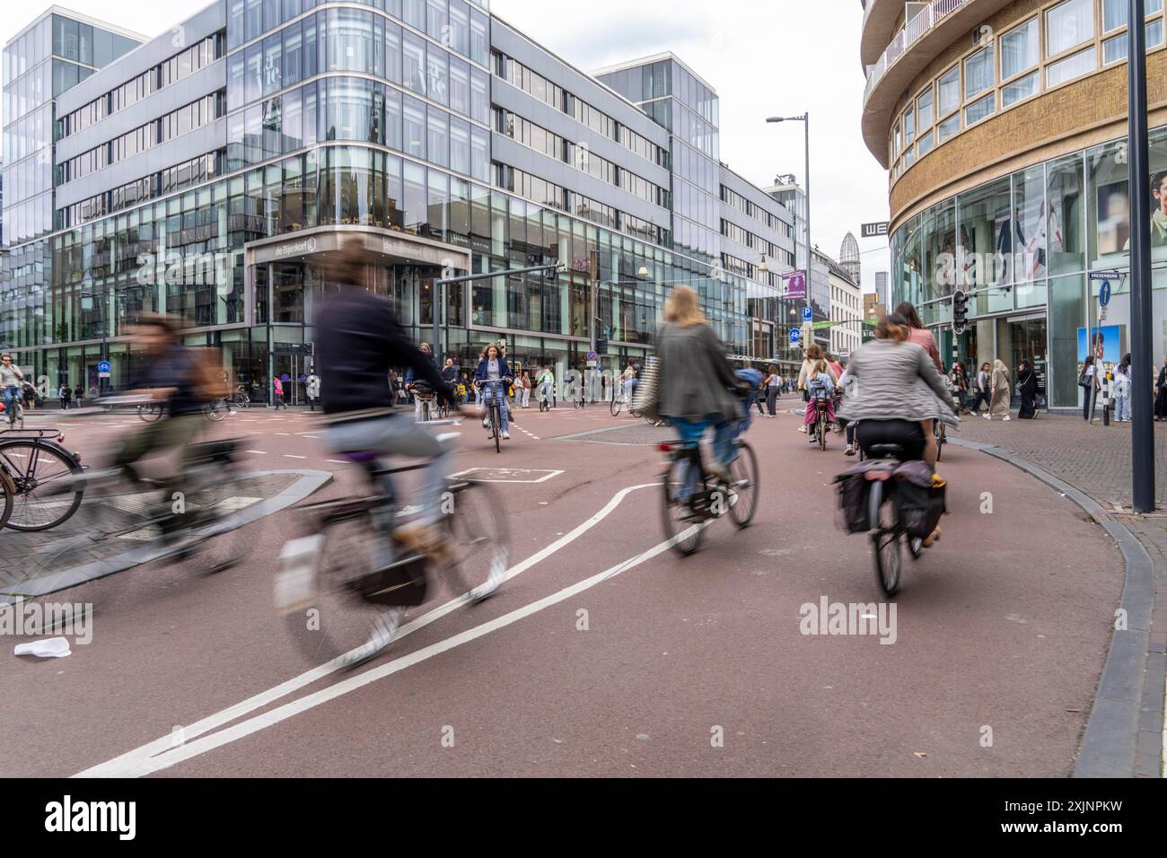 Central cycle path on the Lange Viestraat, in the city center of ...