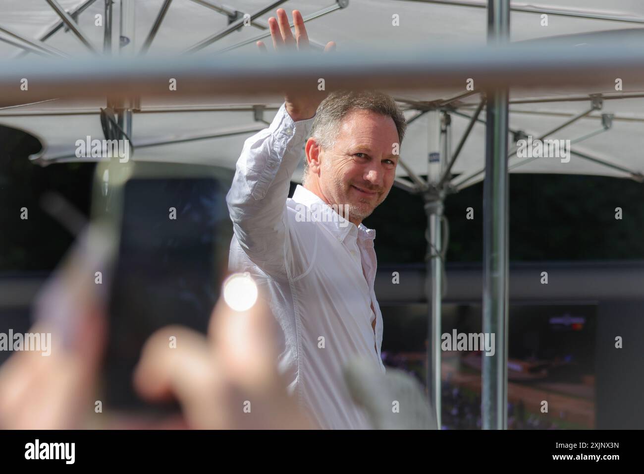 Christian Horner smiles and waves at Goodwood Festival of Speed 2024 ...