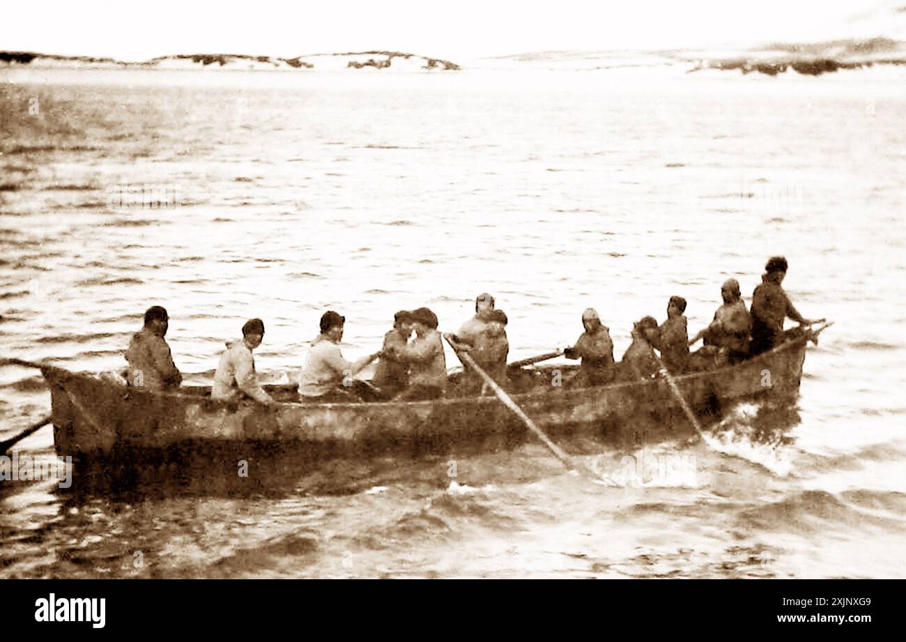 Inuit people in umiak canoe in Greenland, in 1890 Stock Photo - Alamy