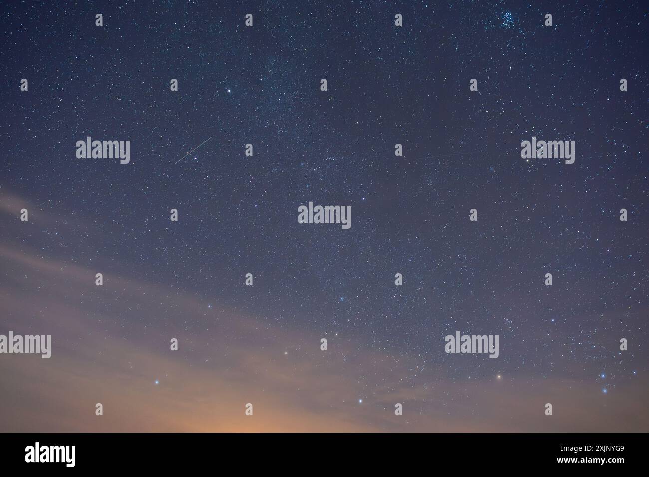 Night sky filled shooting hi-res stock photography and images - Alamy