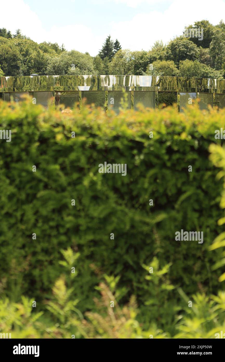 Priory Park Pavilion Reigate cafe facade with reflective surface ...