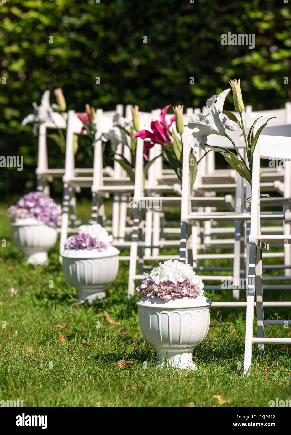 Empty wedding ceremony hi-res stock photography and images - Alamy