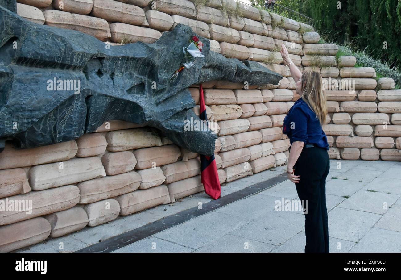 Falangist hi-res stock photography and images - Alamy