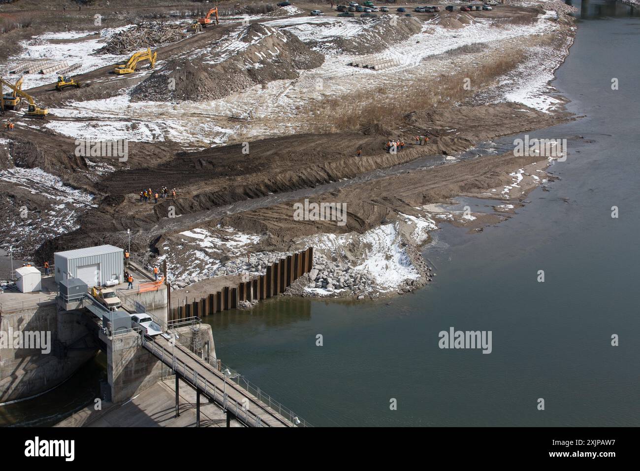 Earth fill gravity type dam hi-res stock photography and images - Alamy