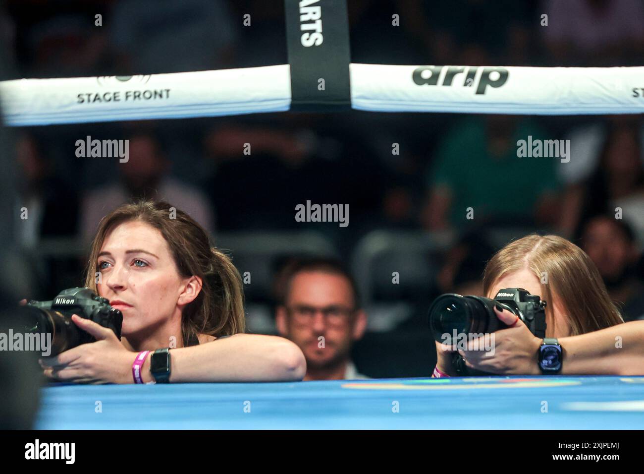 PHOENIX, ARIZONA - JUNE 29: women boxing photographers sports ...