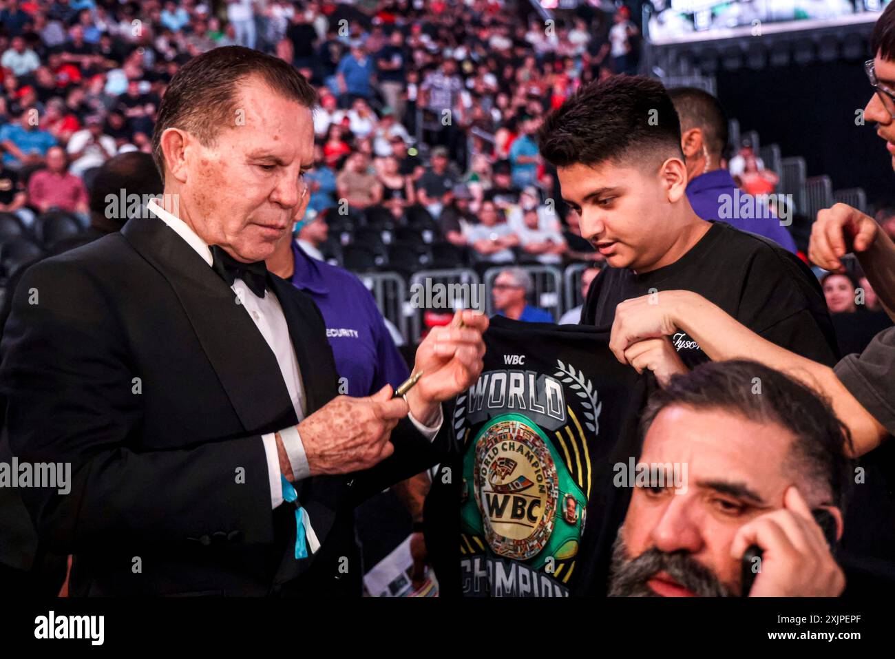 PHOENIX, ARIZONA - JUNE 29: Julio Cesar Chavez at Footprint Center ...