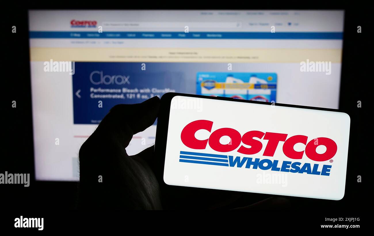 Costco logo hi-res stock photography and images - Alamy