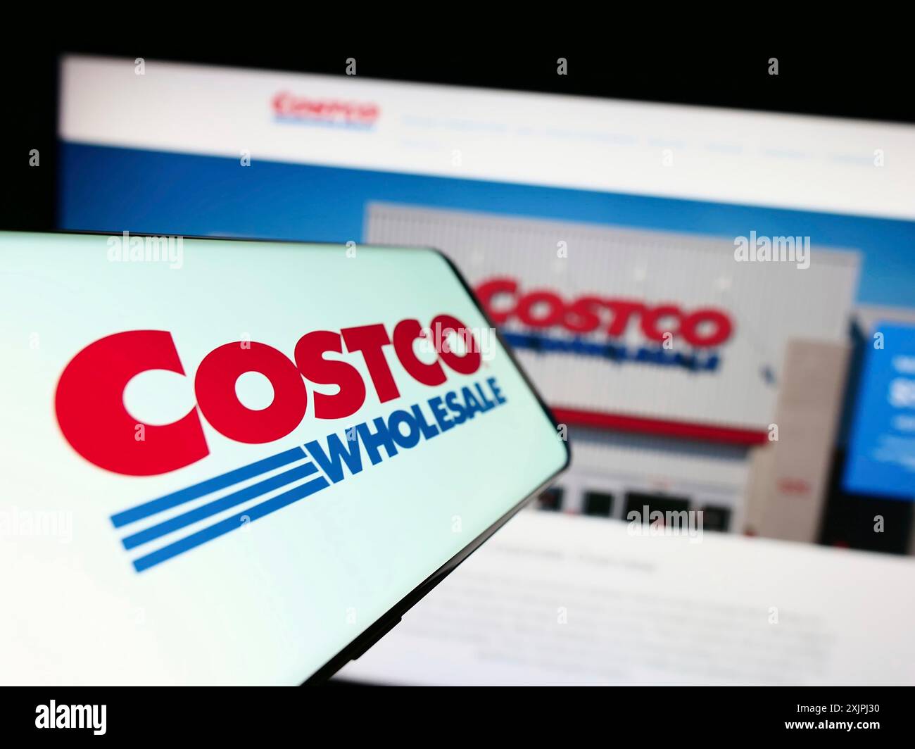 Costco logo hi-res stock photography and images - Alamy