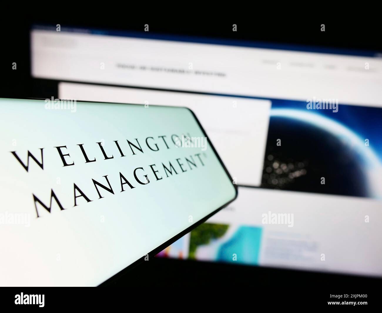 Wellington management website hi-res stock photography and images - Alamy