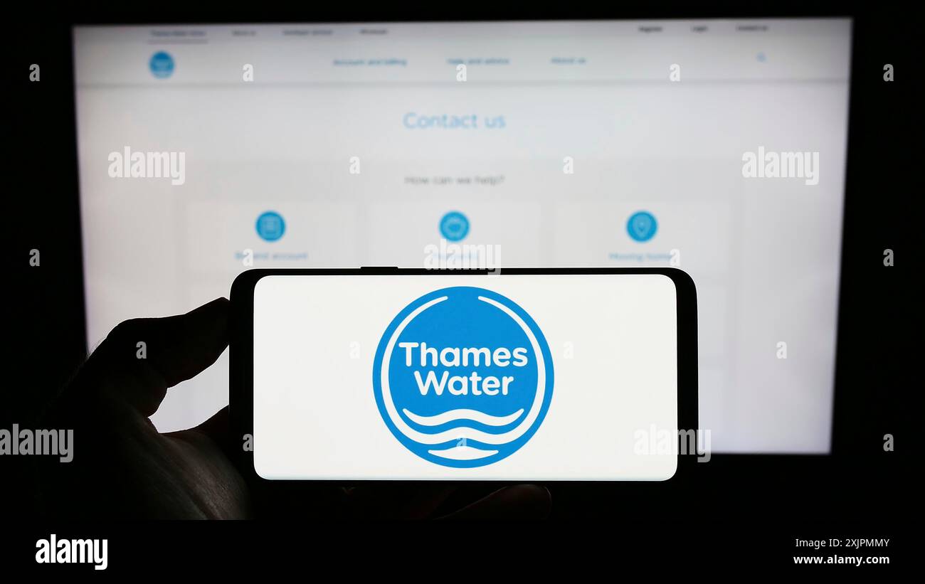 Thames water logo hi-res stock photography and images - Alamy