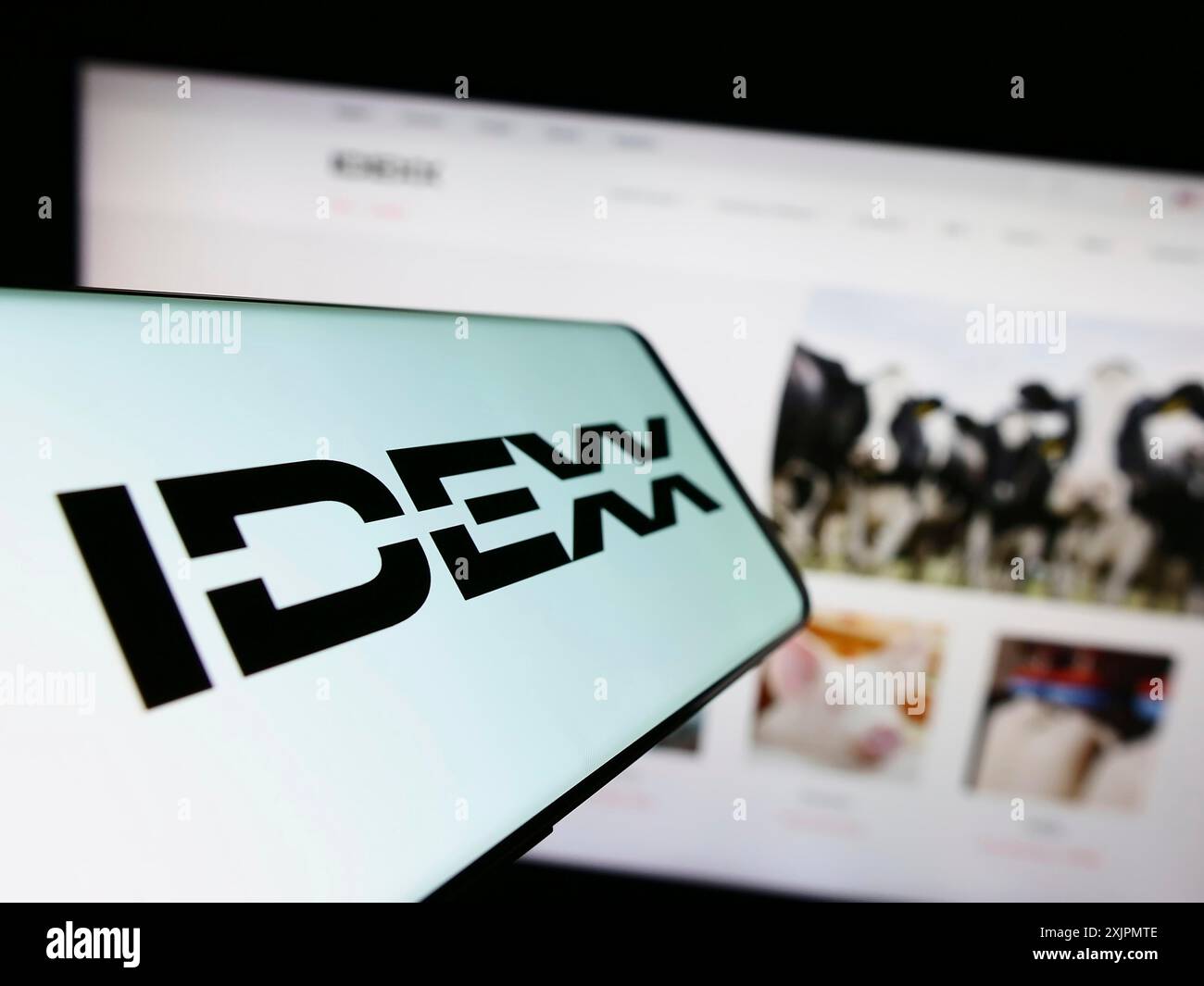 Idexx logo hi-res stock photography and images - Alamy