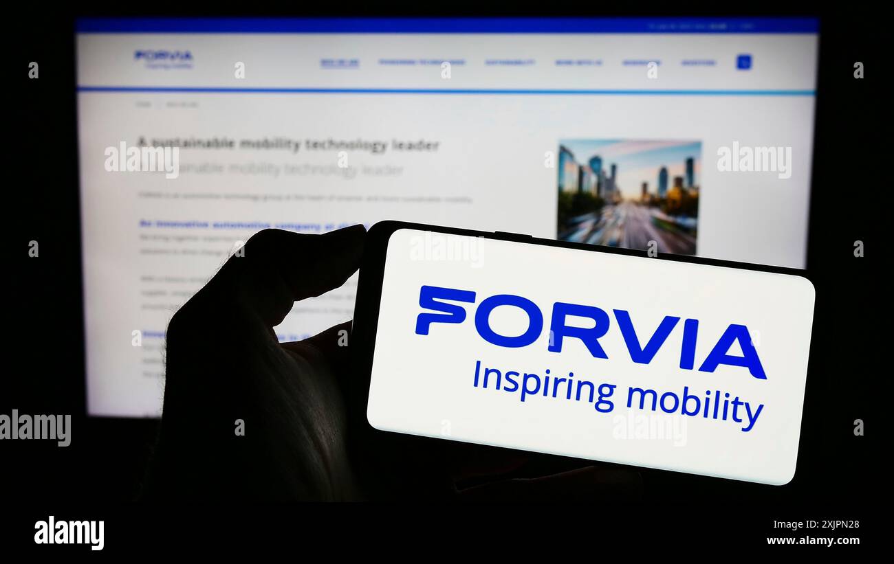 Forvia logo hi-res stock photography and images - Alamy