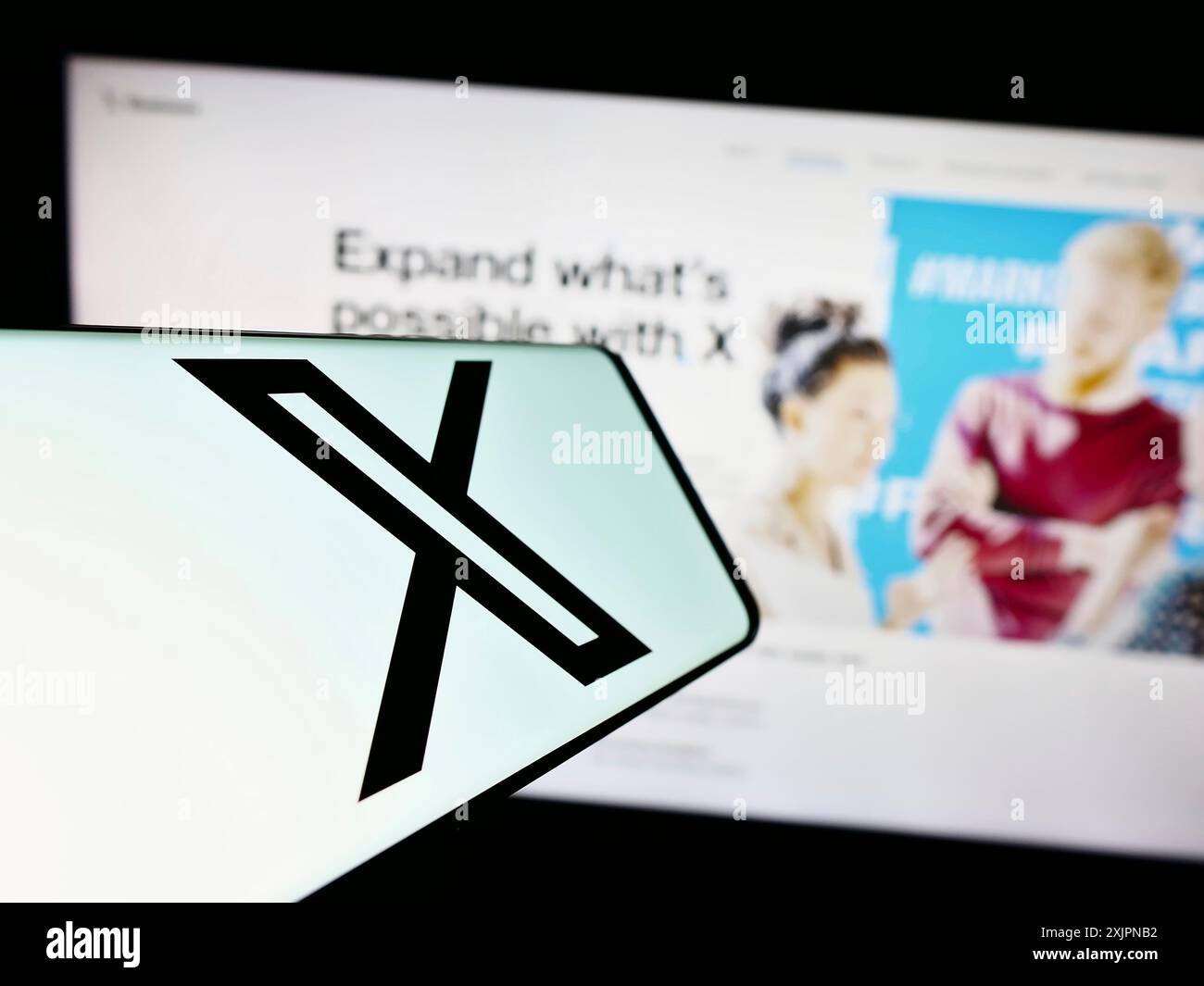 X corp logo hi-res stock photography and images - Alamy