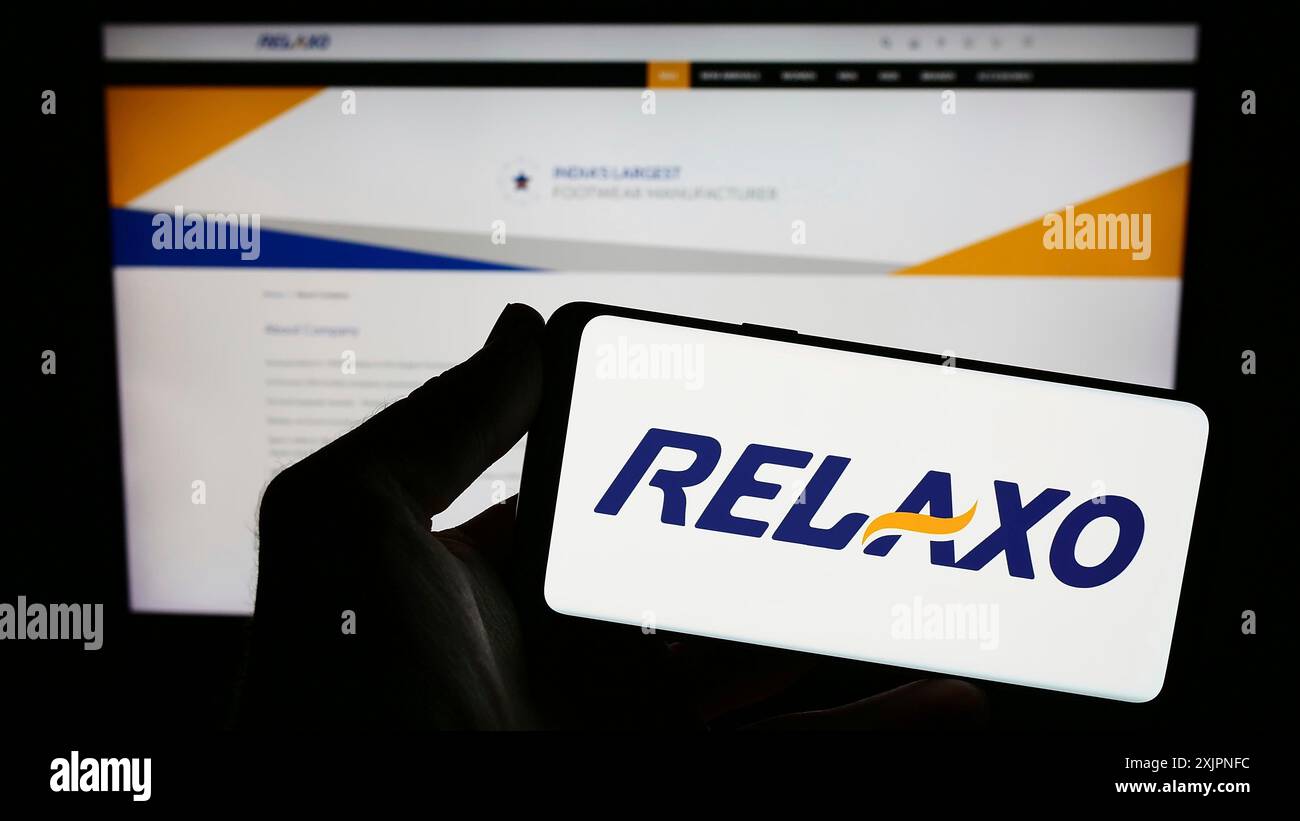 Relaxo logo hi-res stock photography and images - Alamy