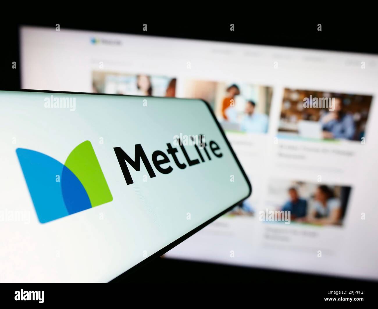 Logo metlife hi-res stock photography and images - Alamy