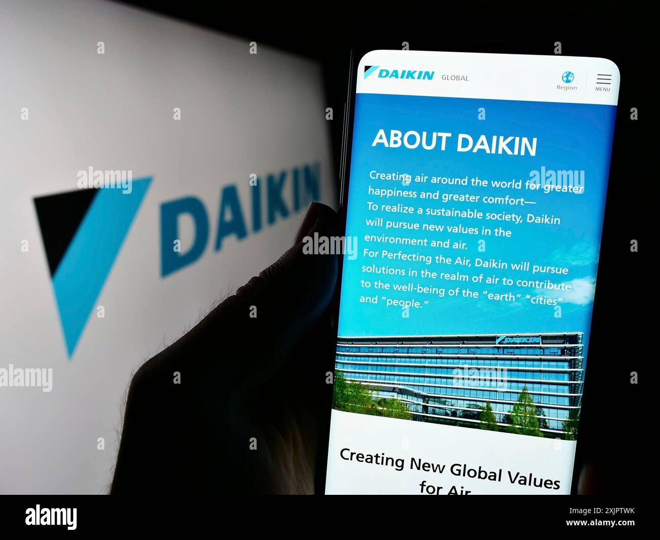 Daikin logo hi-res stock photography and images - Alamy