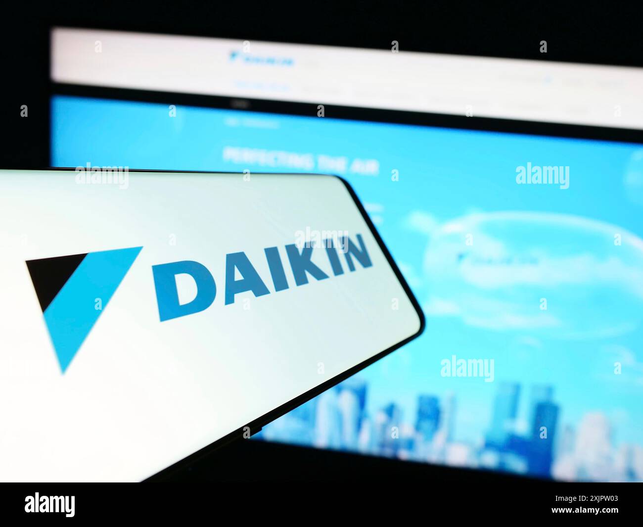 Daikin logo hi-res stock photography and images - Alamy