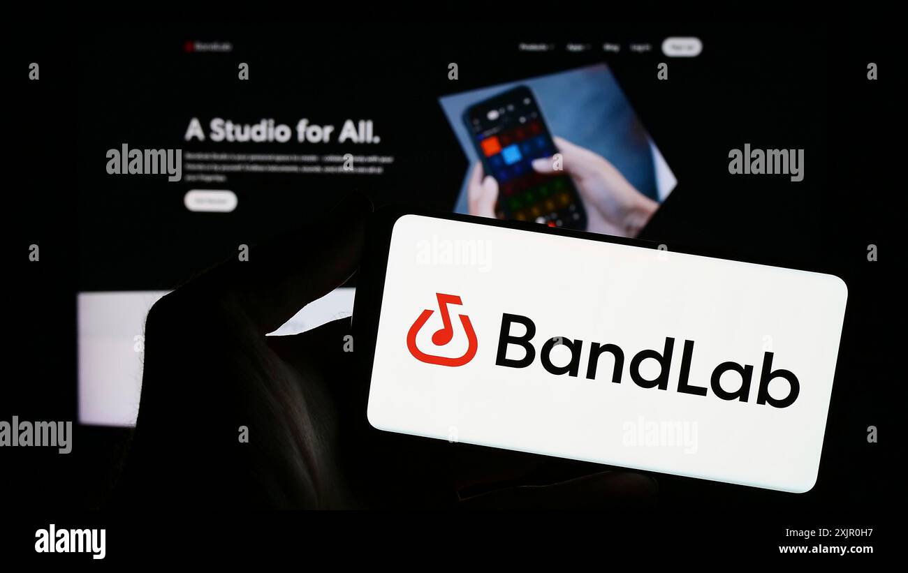 Singaporean technology company hi-res stock photography and images - Alamy