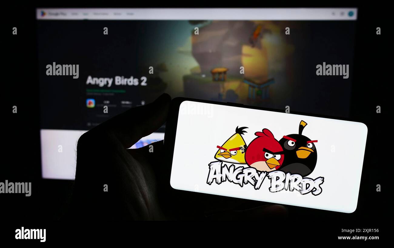 Angry birds game hi-res stock photography and images - Alamy