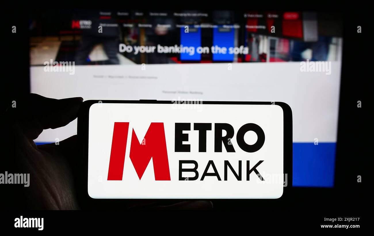 Metro bank corporate logo hi-res stock photography and images - Alamy