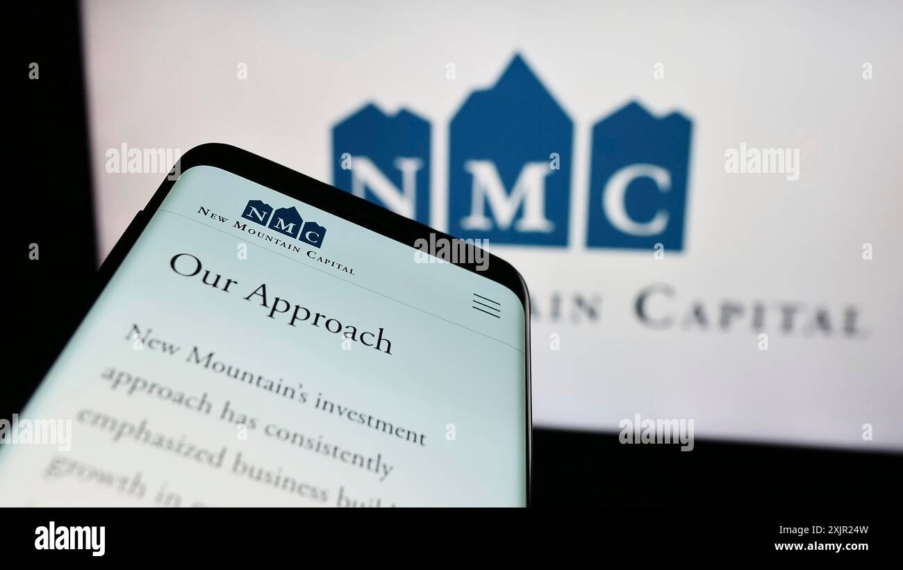 New mountain capital logo hi-res stock photography and images - Alamy