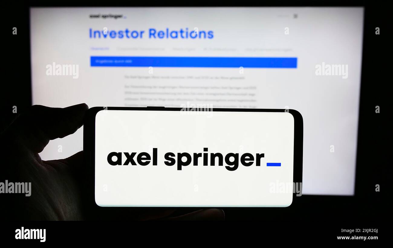 Springer logo hi-res stock photography and images - Alamy