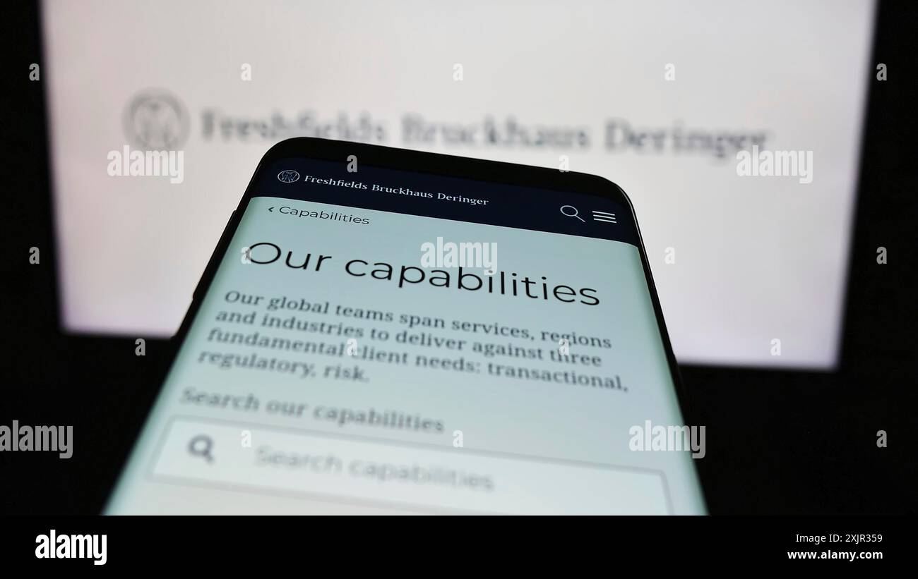 Freshfields bruckhaus deringer logo hi-res stock photography and images - Alamy