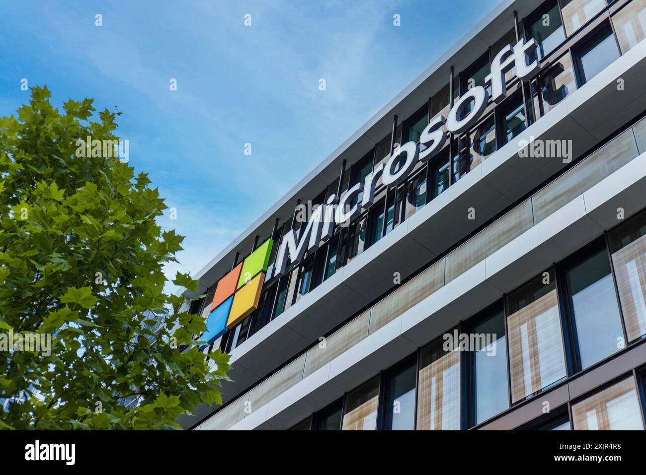 Microsoft logo at the company office building located in Munich, Germany Stock Photo - Alamy