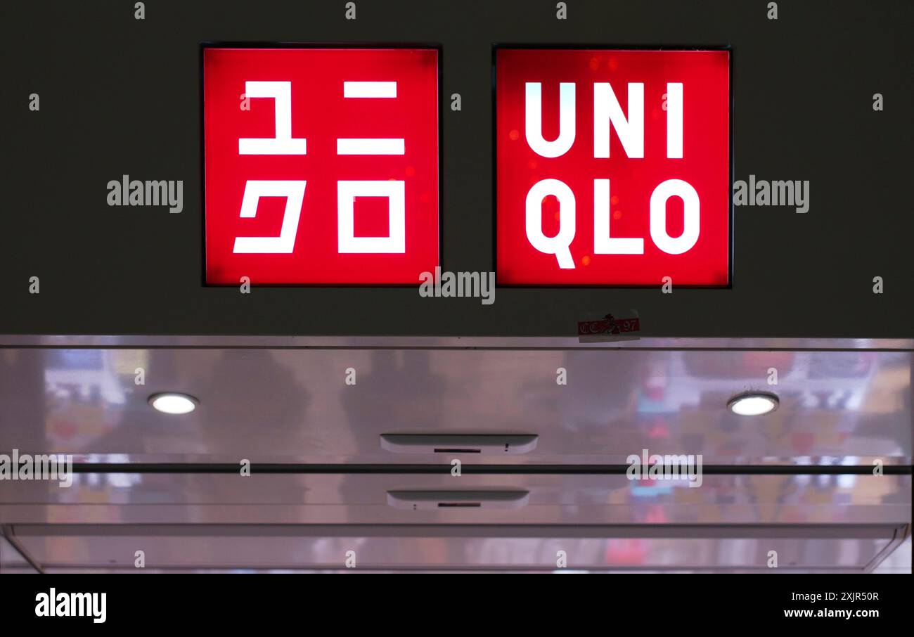 Uniqlo germany hi-res stock photography and images - Alamy
