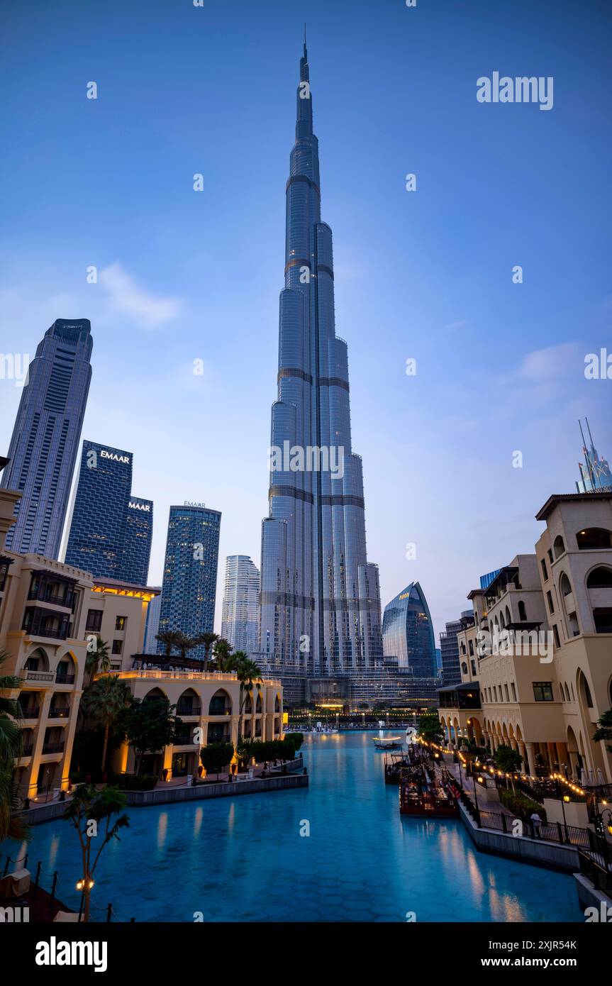 Burj Khalifa, Lake Burj Khalifa, Souk Al Bahar, shopping centre, Logo ...