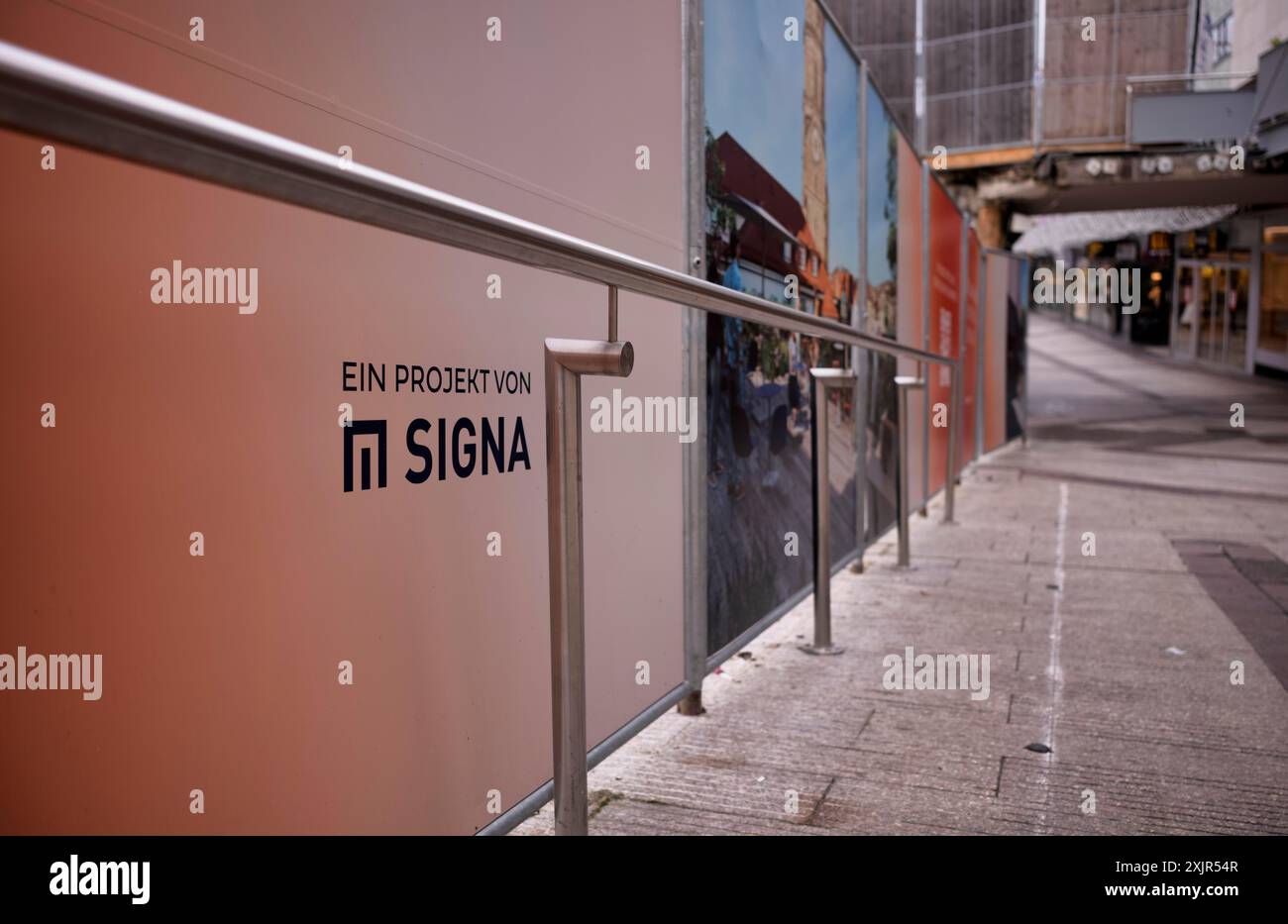 Signa logo hi-res stock photography and images - Alamy