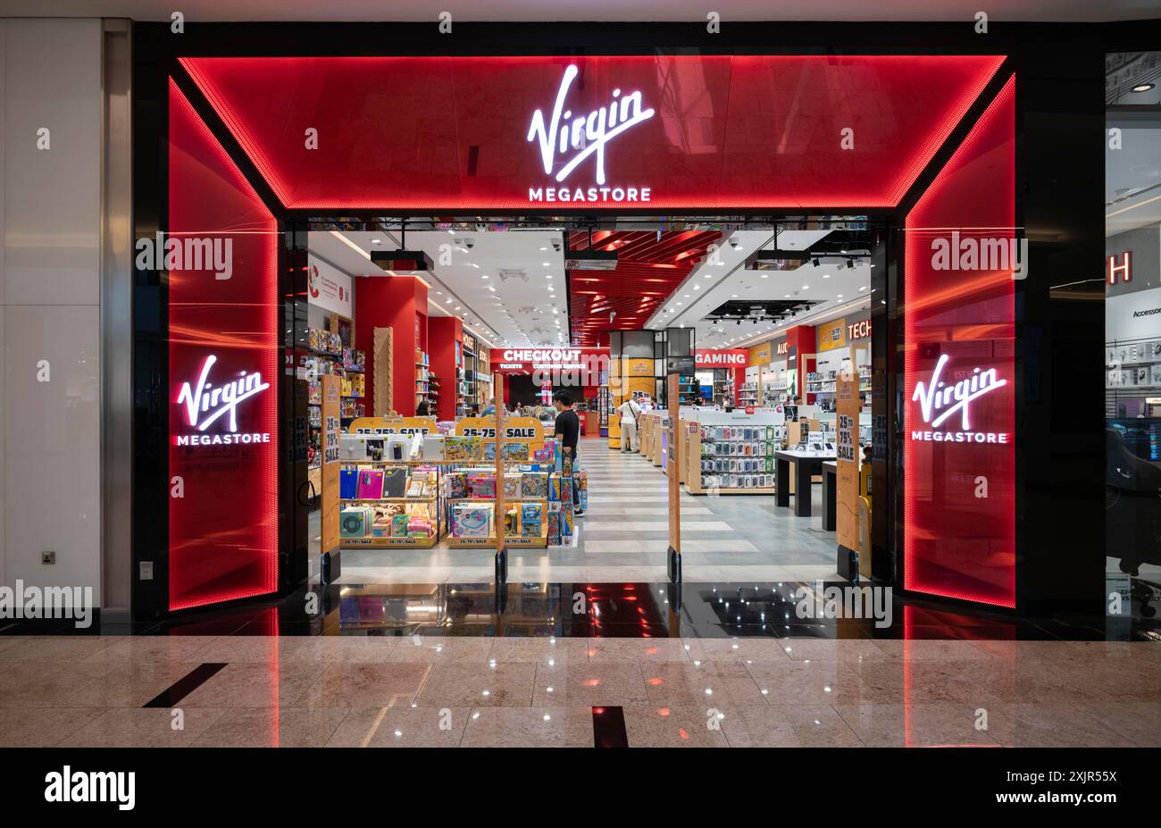 Virgin group logo hi-res stock photography and images - Alamy