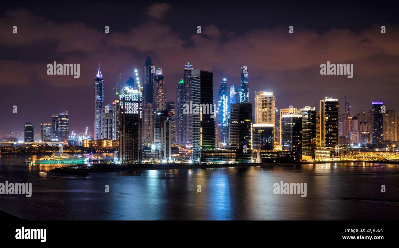 Al nahyan family hi-res stock photography and images - Alamy