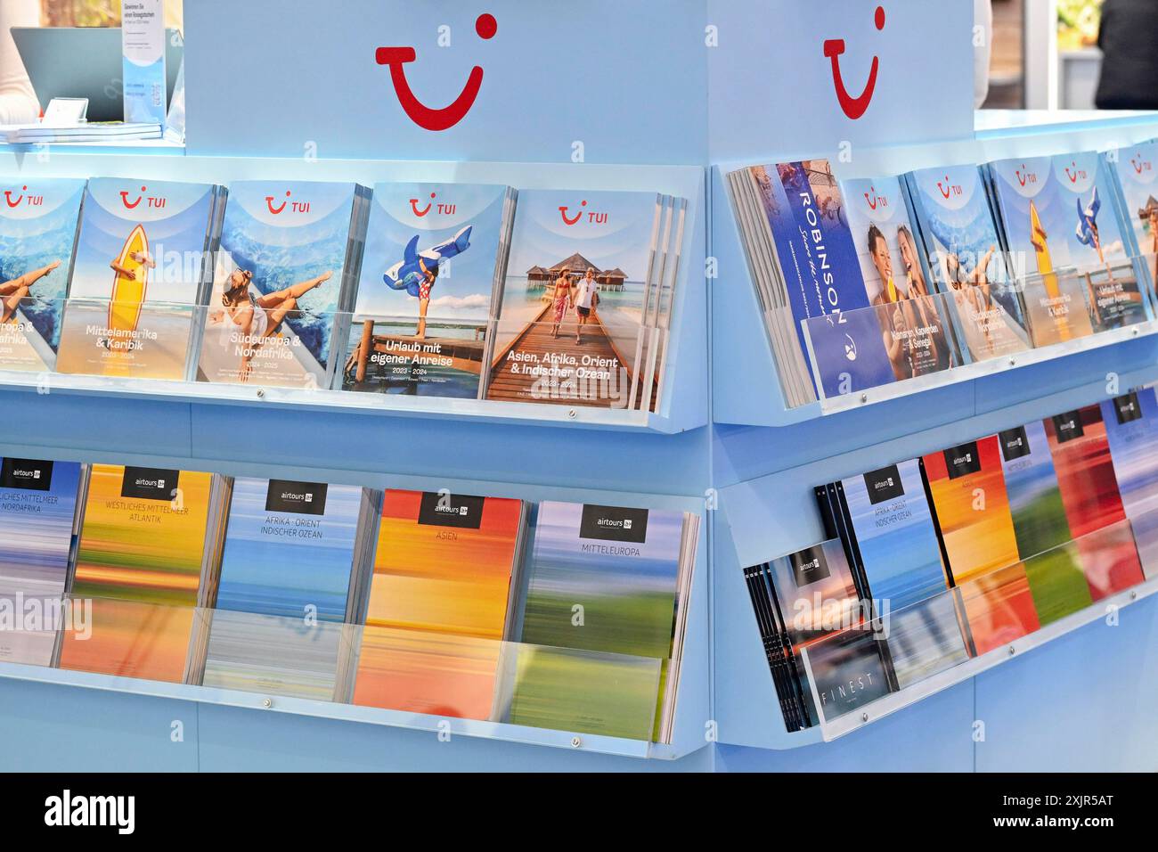 Tui corporate identity hi-res stock photography and images - Alamy