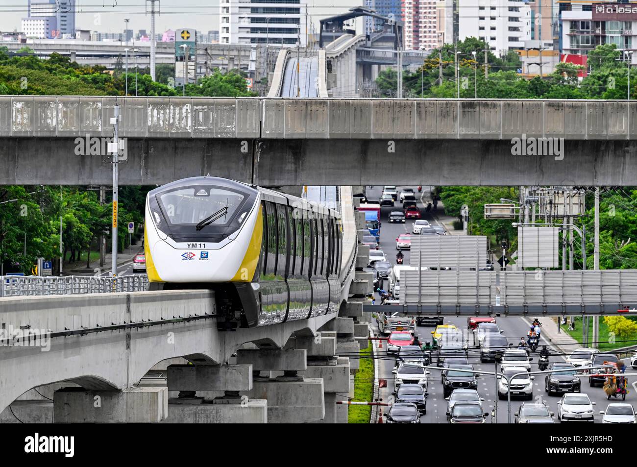 Skytrain MRT, Bangkok, Thailand Stock Photo - Alamy